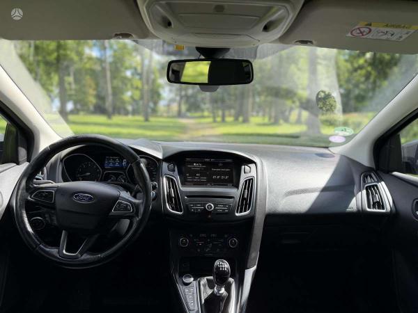 Ford Focus 2015 in Elektrenai on AUTOMOTO.COM.LV Brown Ford Focus 2015 in Elektrenai, with an engine capacity of 1.50 L and mileage of 163 thousand km for 5850 €, photo 10 on AUTOMOTO.COM.LV
