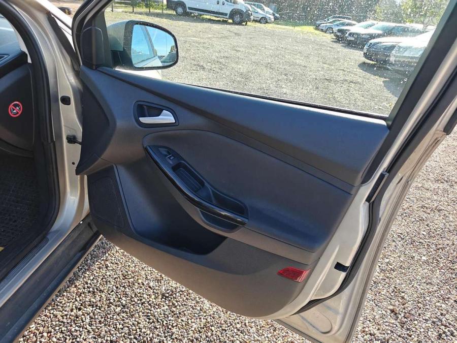 Brūns Ford Focus 2015 Viļņa, ar dzinēja tilpumu 1.50 L un nobraukumu 313 tūkst. km par 2700 €, foto 15 vietnē AUTOMOTO.COM.LV