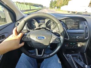 Brūns Ford Focus 2015 Viļņa, ar dzinēja tilpumu 1.50 L un nobraukumu 313 tūkst. km par 2700 €, foto 18 vietnē AUTOMOTO.COM.LV