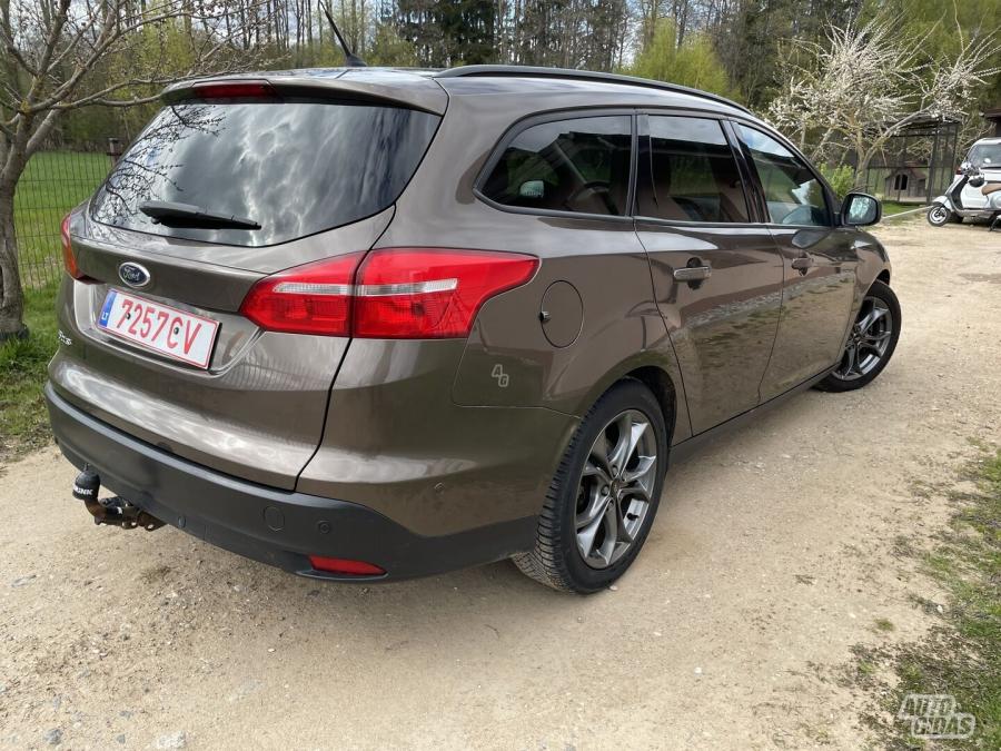 Brown Ford Focus 2016 in Sakiai, with an engine capacity of 1.50 L and mileage of 301 thousand km for 5499 €, photo 4 on AUTOMOTO.COM.LV