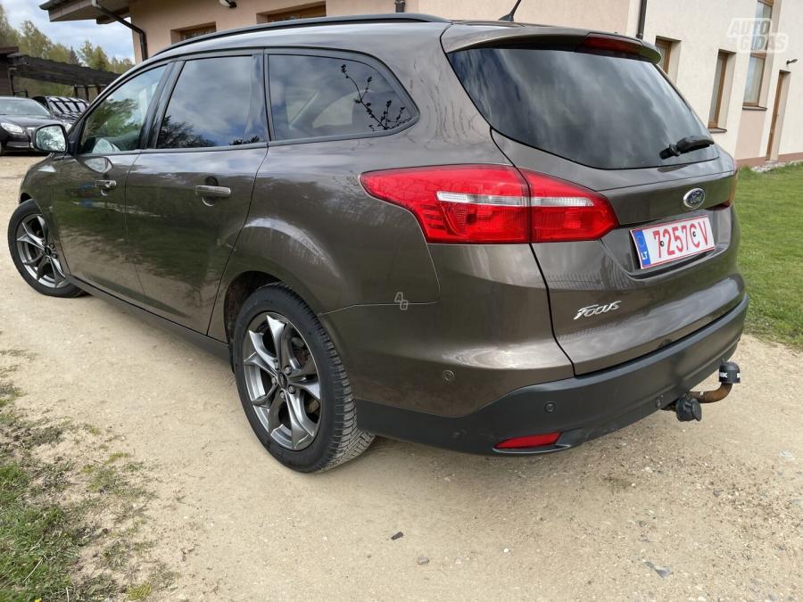 Brown Ford Focus 2016 in Sakiai, with an engine capacity of 1.50 L and mileage of 301 thousand km for 5499 €, photo 7 on AUTOMOTO.COM.LV