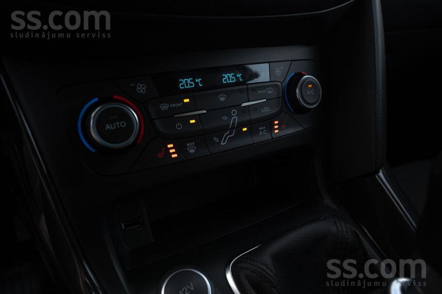 Brown Ford Focus 2016 in Jurmala, with an engine capacity of 1.00 L and mileage of 138 thousand km for 5900 €, photo 18 on AUTOMOTO.COM.LV