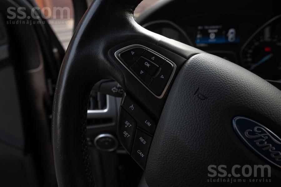 Brown Ford Focus 2016 in Jurmala, with an engine capacity of 1.00 L and mileage of 138 thousand km for 5900 €, photo 19 on AUTOMOTO.COM.LV