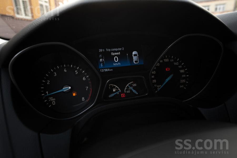Brown Ford Focus 2016 in Jurmala, with an engine capacity of 1.00 L and mileage of 138 thousand km for 5900 €, photo 20 on AUTOMOTO.COM.LV