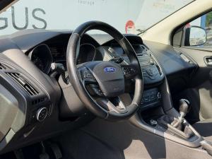Brown Ford Focus 2016 in Taurage, with an engine capacity of 1.50 L and mileage of 280 thousand km for 4300 €, photo 12 on AUTOMOTO.COM.LV
