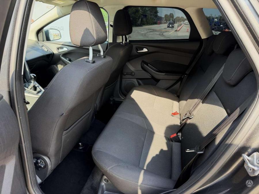 Brown Ford Focus 2016 in Taurage, with an engine capacity of 1.50 L and mileage of 280 thousand km for 4300 €, photo 13 on AUTOMOTO.COM.LV