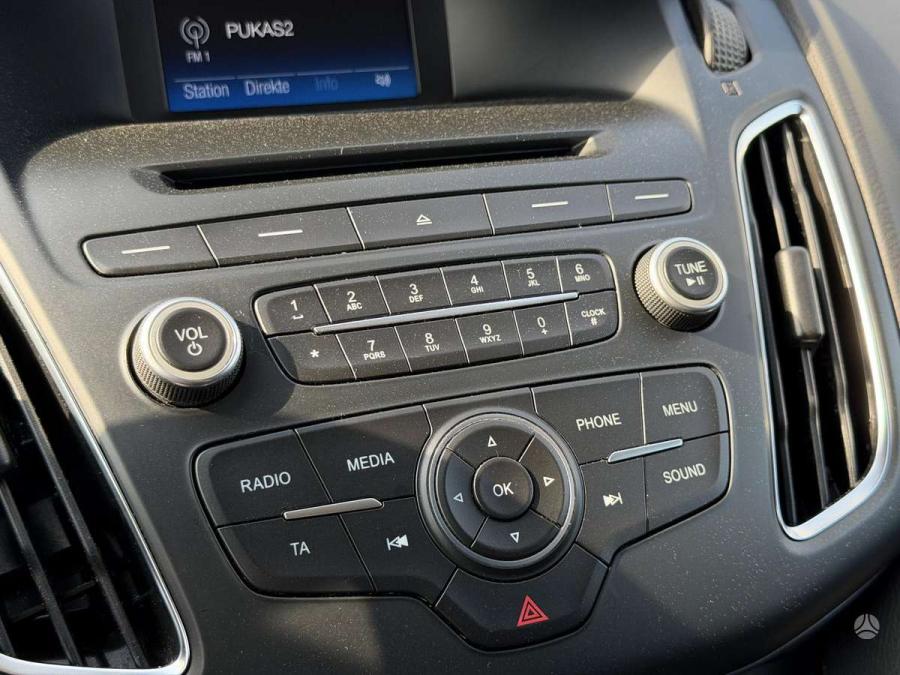 Brown Ford Focus 2016 in Taurage, with an engine capacity of 1.50 L and mileage of 280 thousand km for 4300 €, photo 19 on AUTOMOTO.COM.LV