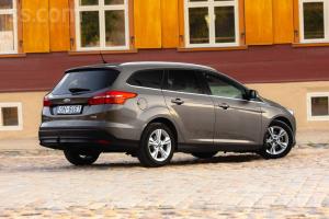 Brūns Ford Focus 2016 Jelgava, ar dzinēja tilpumu 1.00 L un nobraukumu 137 tūkst. km par 5790 €, foto 7 vietnē AUTOMOTO.COM.LV