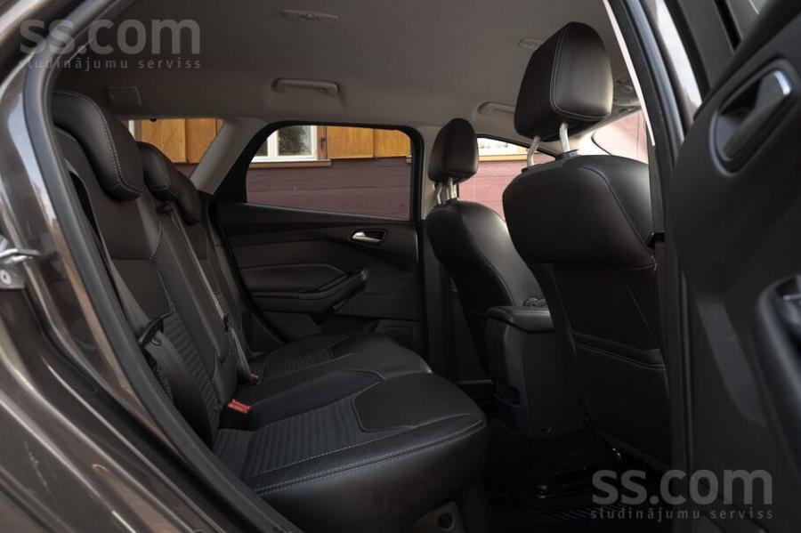 Brūns Ford Focus 2016 Jelgava, ar dzinēja tilpumu 1.00 L un nobraukumu 137 tūkst. km par 5790 €, foto 14 vietnē AUTOMOTO.COM.LV
