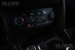 Brūns Ford Focus 2016 Jelgava, ar dzinēja tilpumu 1.00 L un nobraukumu 137 tūkst. km par 5790 €, foto 15 vietnē AUTOMOTO.COM.LV