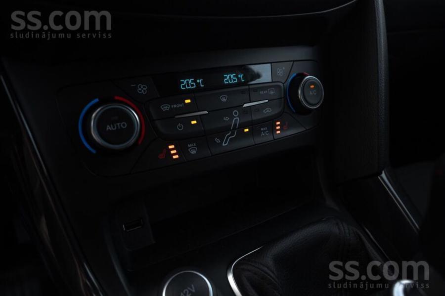 Brūns Ford Focus 2016 Jelgava, ar dzinēja tilpumu 1.00 L un nobraukumu 137 tūkst. km par 5790 €, foto 15 vietnē AUTOMOTO.COM.LV