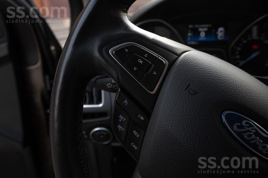Brūns Ford Focus 2016 Jelgava, ar dzinēja tilpumu 1.00 L un nobraukumu 137 tūkst. km par 5790 €, foto 16 vietnē AUTOMOTO.COM.LV