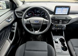 Brown Ford Focus 2019 in Taurage, with an engine capacity of 1.50 L and mileage of 107 thousand km for 9900 €, photo 15 on AUTOMOTO.COM.LV