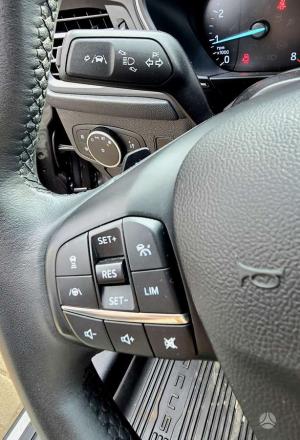 Brown Ford Focus 2019 in Taurage, with an engine capacity of 1.50 L and mileage of 107 thousand km for 9900 €, photo 20 on AUTOMOTO.COM.LV