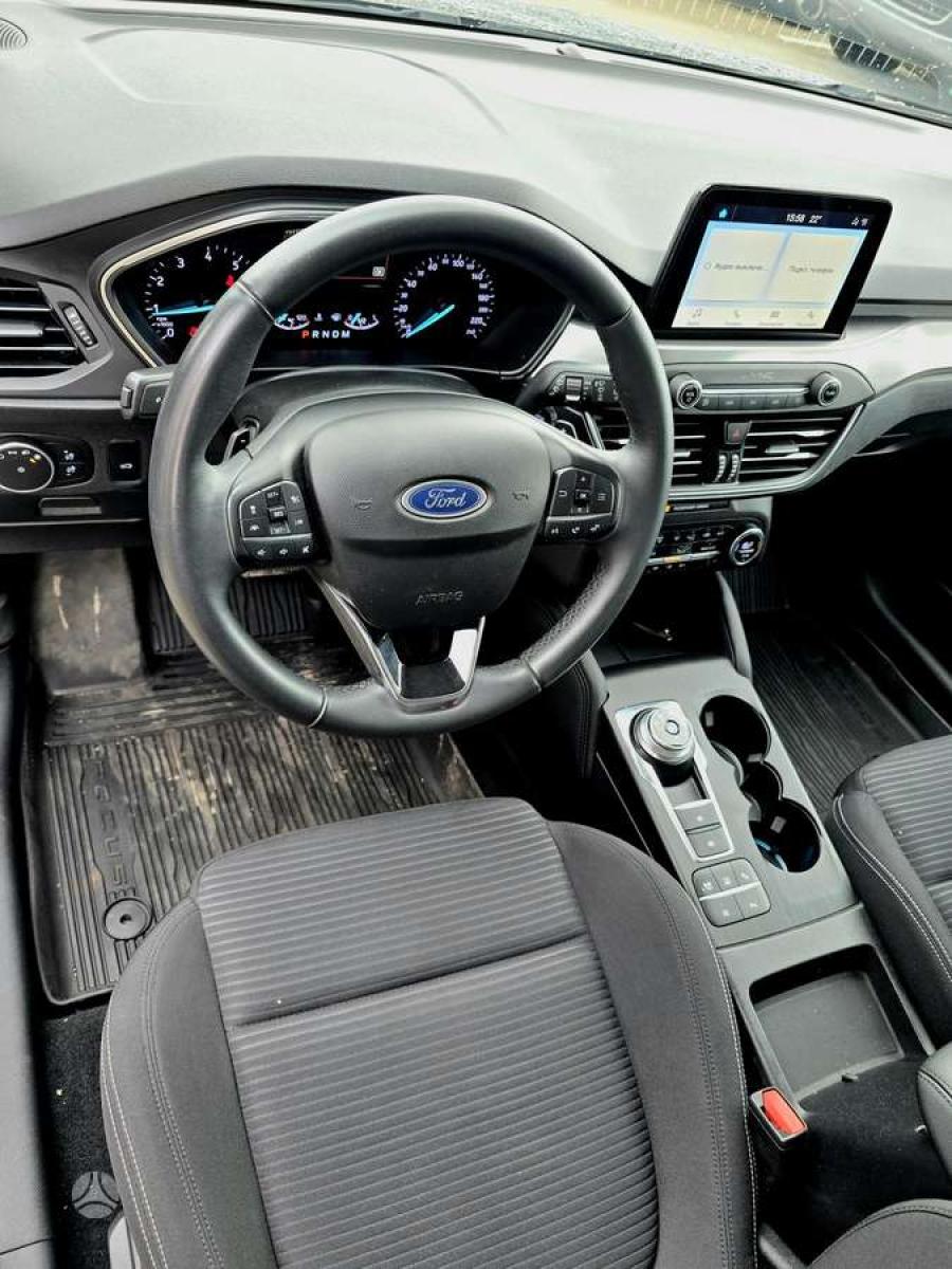 Brown Ford Focus 2019 in Taurage, with an engine capacity of 1.50 L and mileage of 107 thousand km for 9900 €, photo 23 on AUTOMOTO.COM.LV