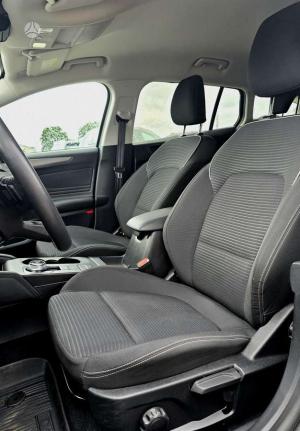 Brown Ford Focus 2019 in Taurage, with an engine capacity of 1.50 L and mileage of 107 thousand km for 9900 €, photo 24 on AUTOMOTO.COM.LV