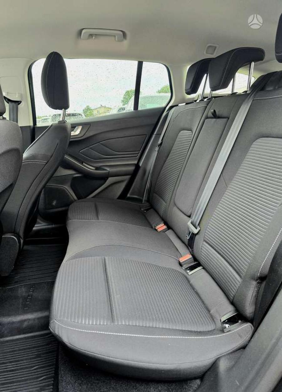 Brown Ford Focus 2019 in Taurage, with an engine capacity of 1.50 L and mileage of 107 thousand km for 9900 €, photo 27 on AUTOMOTO.COM.LV