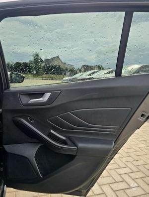 Brown Ford Focus 2019 in Taurage, with an engine capacity of 1.50 L and mileage of 107 thousand km for 9900 €, photo 34 on AUTOMOTO.COM.LV