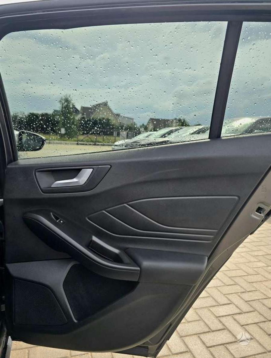Brown Ford Focus 2019 in Taurage, with an engine capacity of 1.50 L and mileage of 107 thousand km for 9900 €, photo 34 on AUTOMOTO.COM.LV