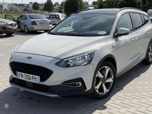 Brown Ford Focus 2019 in Taurage, with an engine capacity of 1.00 L and mileage of 88 thousand km for 10300 €, photo 4 on AUTOMOTO.COM.LV
