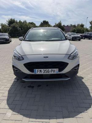 Brown Ford Focus 2019 in Taurage, with an engine capacity of 1.00 L and mileage of 88 thousand km for 10300 €, photo 6 on AUTOMOTO.COM.LV