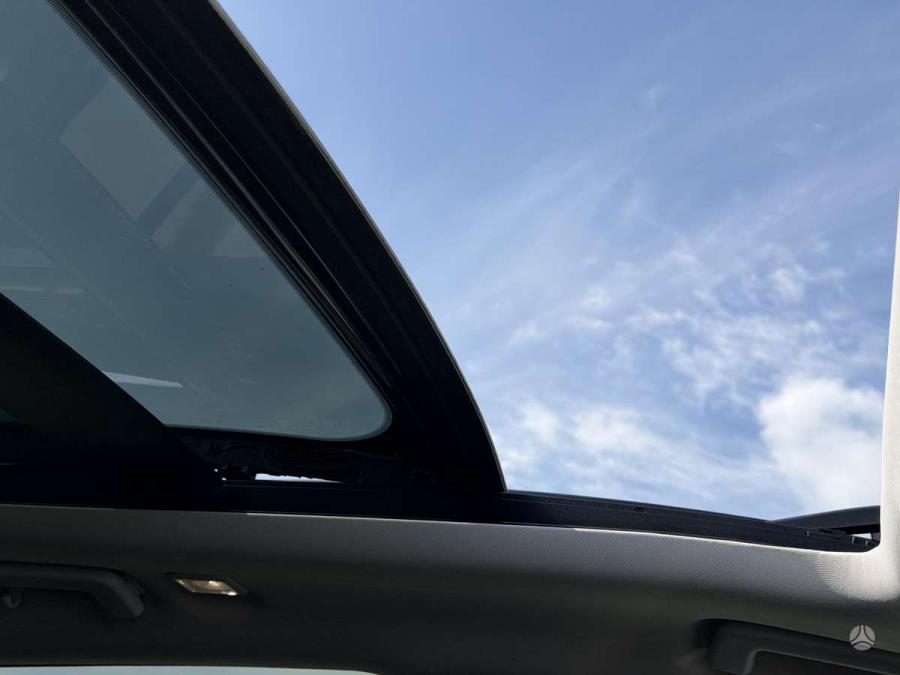 Brown Ford Focus 2019 in Taurage, with an engine capacity of 1.00 L and mileage of 88 thousand km for 10300 €, photo 16 on AUTOMOTO.COM.LV