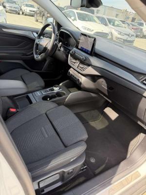 Brown Ford Focus 2019 in Taurage, with an engine capacity of 1.00 L and mileage of 88 thousand km for 10300 €, photo 17 on AUTOMOTO.COM.LV