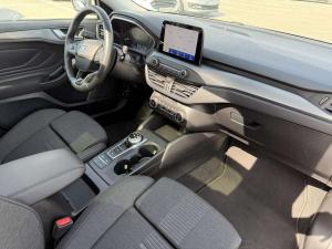 Brown Ford Focus 2019 in Taurage, with an engine capacity of 1.00 L and mileage of 88 thousand km for 10300 €, photo 18 on AUTOMOTO.COM.LV