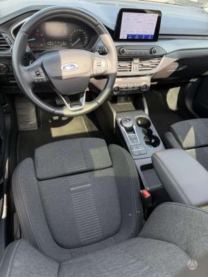 Brown Ford Focus 2019 in Taurage, with an engine capacity of 1.00 L and mileage of 88 thousand km for 10300 €, photo 20 on AUTOMOTO.COM.LV