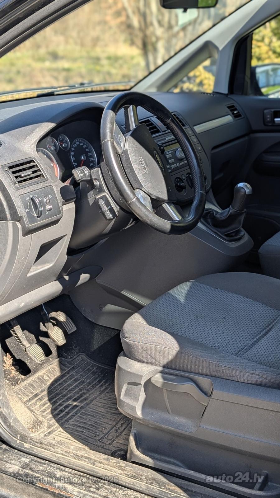 Black Ford Focus C-Max 2005 in Kuressaare, with an engine capacity of 1.60 L and mileage of 333 thousand km for 1200 €, photo 5 on AUTOMOTO.COM.LV