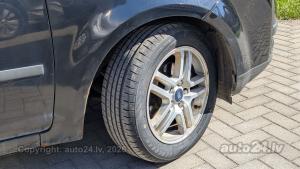 Black Ford Focus C-Max 2005 in Kuressaare, with an engine capacity of 1.60 L and mileage of 333 thousand km for 1200 €, photo 7 on AUTOMOTO.COM.LV