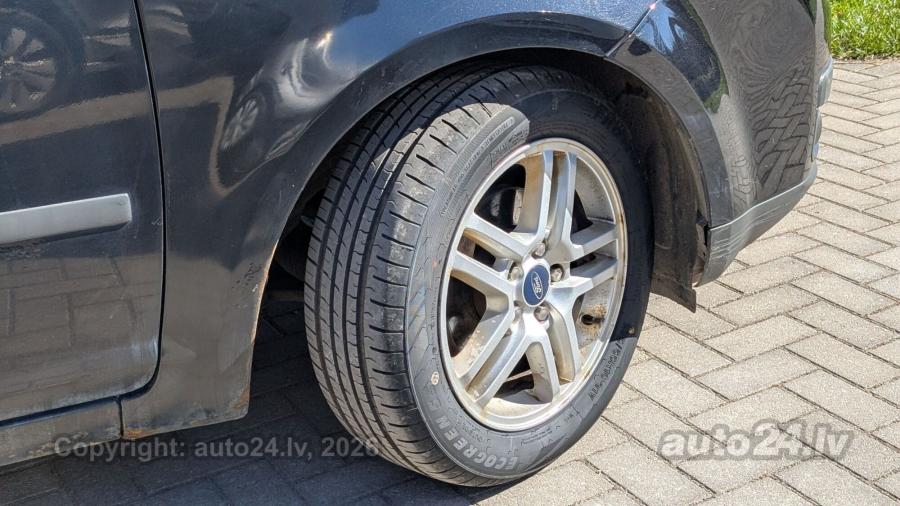 Black Ford Focus C-Max 2005 in Kuressaare, with an engine capacity of 1.60 L and mileage of 333 thousand km for 1200 €, photo 7 on AUTOMOTO.COM.LV