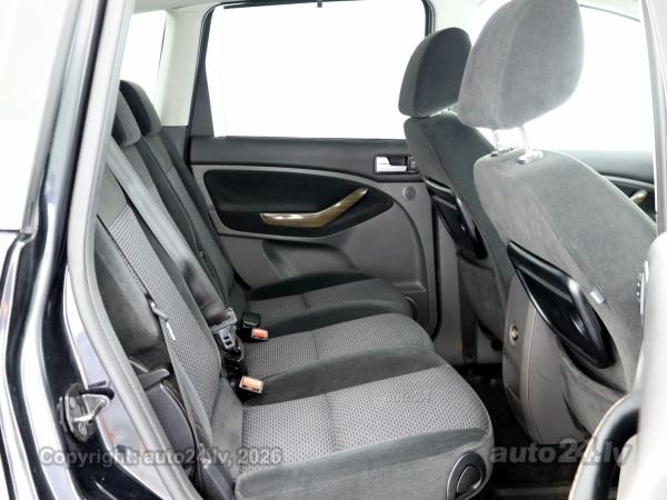 Ford Focus C-Max 2007 in Tallinn on AUTOMOTO.COM.LV Black Ford Focus C-Max 2007 in Tallinn, with an engine capacity of 1.80 L and mileage of 247 thousand km for 1499 €, photo 8 on AUTOMOTO.COM.LV