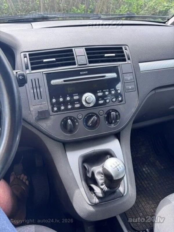 Pelēks Ford Focus C-Max 2004 Tartu, ar dzinēja tilpumu 2.00 L un nobraukumu 294 tūkst. km par 1500 €, foto 8 vietnē AUTOMOTO.COM.LV