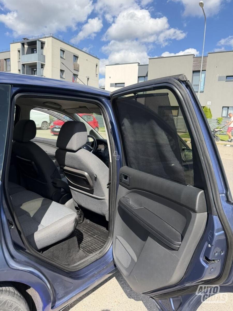 Ford Focus C-Max 2006 Viļņa, ar dzinēja tilpumu 1.60 L un nobraukumu 283 tūkst. km par 1600 €, foto 15 vietnē AUTOMOTO.COM.LV