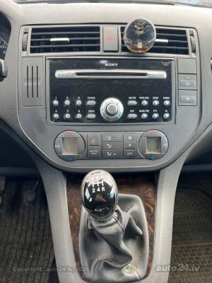 Ford Focus C-Max 2004 Narva, ar dzinēja tilpumu 1.60 L un nobraukumu 229 tūkst. km par 999 €, foto 15 vietnē AUTOMOTO.COM.LV
