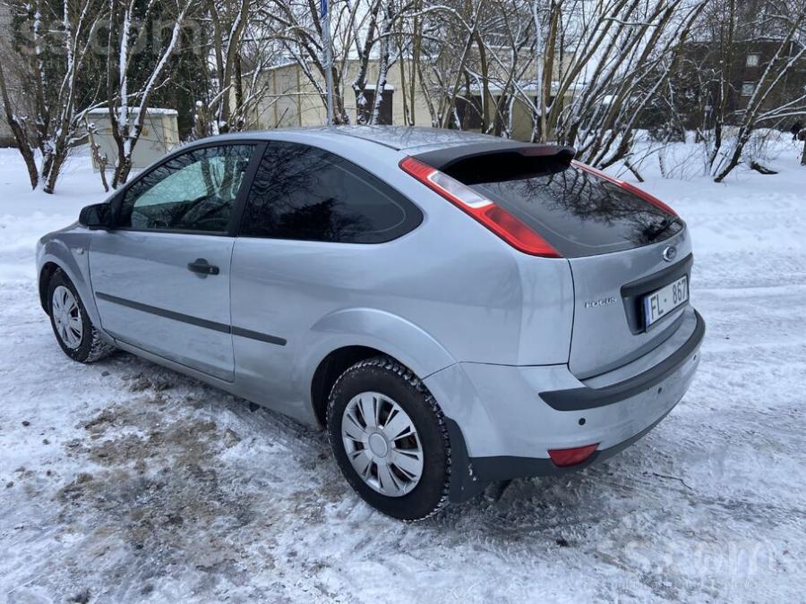 Ford Focus 2005 in Riga, with an engine capacity of 1.60 L and mileage of 202 thousand km for 1000 €, photo 3 on AUTOMOTO.COM.LV