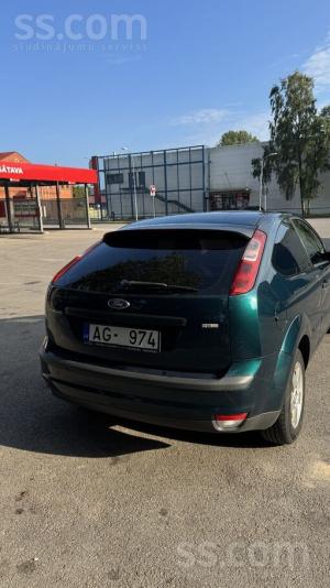 Zaļš Ford Focus 2005 Liepāja, ar dzinēja tilpumu 1.60 L un nobraukumu 255 tūkst. km par 850 €, foto 4 vietnē AUTOMOTO.COM.LV