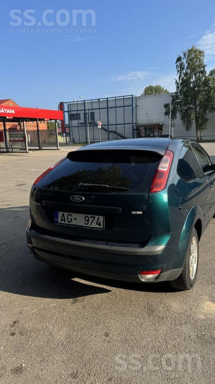 Zaļš Ford Focus 2005 Liepāja, ar dzinēja tilpumu 1.60 L un nobraukumu 255 tūkst. km par 850 €, foto 4 vietnē AUTOMOTO.COM.LV