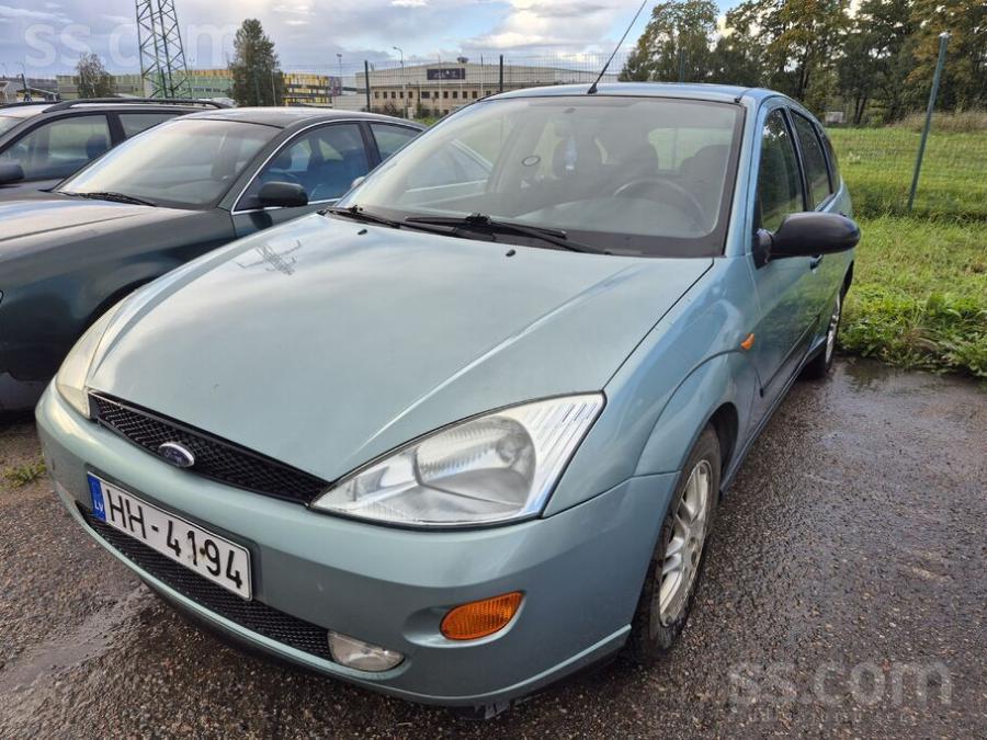 Green Ford Focus 1998 in Riga, with an engine capacity of 1.40 L and mileage of 252 thousand km for 700 €, photo 1 on AUTOMOTO.COM.LV