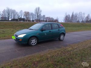 Green Ford Focus 2000 in Vilnius, with an engine capacity of 1.80 L and mileage of 255 thousand km for 700 €, photo 4 on AUTOMOTO.COM.LV