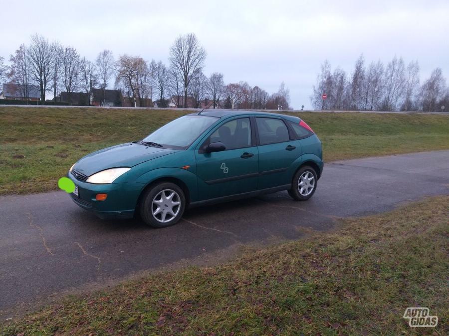 Green Ford Focus 2000 in Vilnius, with an engine capacity of 1.80 L and mileage of 255 thousand km for 700 €, photo 4 on AUTOMOTO.COM.LV