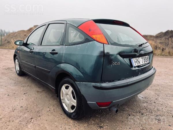 Green Ford Focus 2002 in Cesis, with an engine capacity of 1.40 L and mileage of 0 thousand km for 350 €, photo 5 on AUTOMOTO.COM.LV