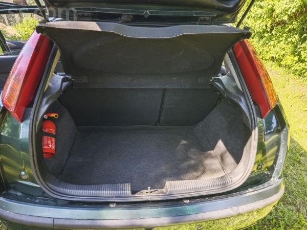 Zaļš Ford Focus 2004 Rīga, ar dzinēja tilpumu 1.80 L un nobraukumu 291 tūkst. km par 800 €, foto 1 vietnē AUTOMOTO.COM.LV