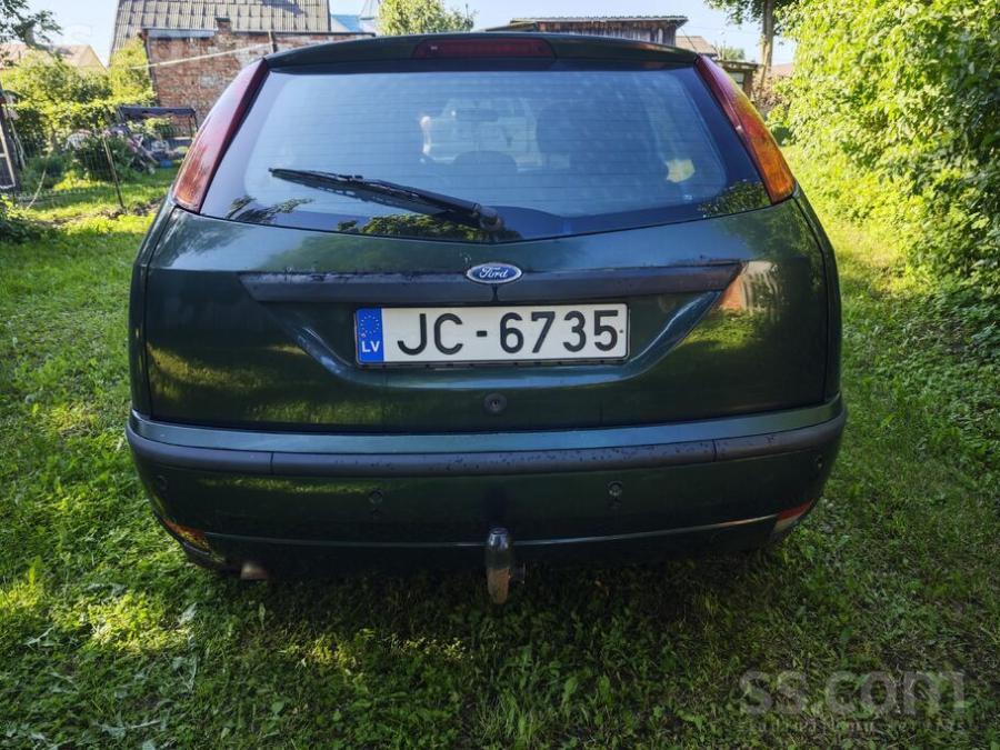 Green Ford Focus 2004 in Riga, with an engine capacity of 1.80 L and mileage of 291 thousand km for 800 €, photo 3 on AUTOMOTO.COM.LV