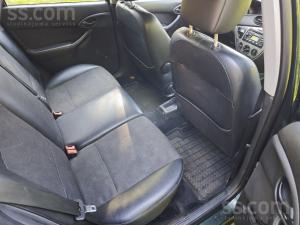 Green Ford Focus 2004 in Riga, with an engine capacity of 1.80 L and mileage of 291 thousand km for 800 €, photo 9 on AUTOMOTO.COM.LV