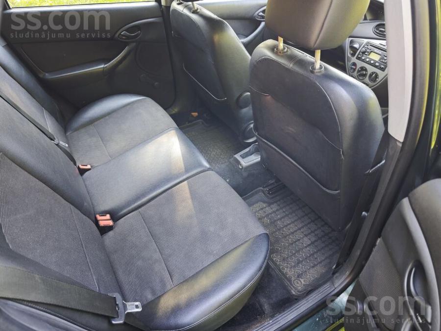 Green Ford Focus 2004 in Riga, with an engine capacity of 1.80 L and mileage of 291 thousand km for 800 €, photo 9 on AUTOMOTO.COM.LV