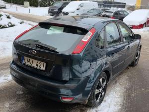 Green Ford Focus 2005 in Vilnius, with an engine capacity of 2.00 L and mileage of 262 thousand km for 950 €, photo 4 on AUTOMOTO.COM.LV