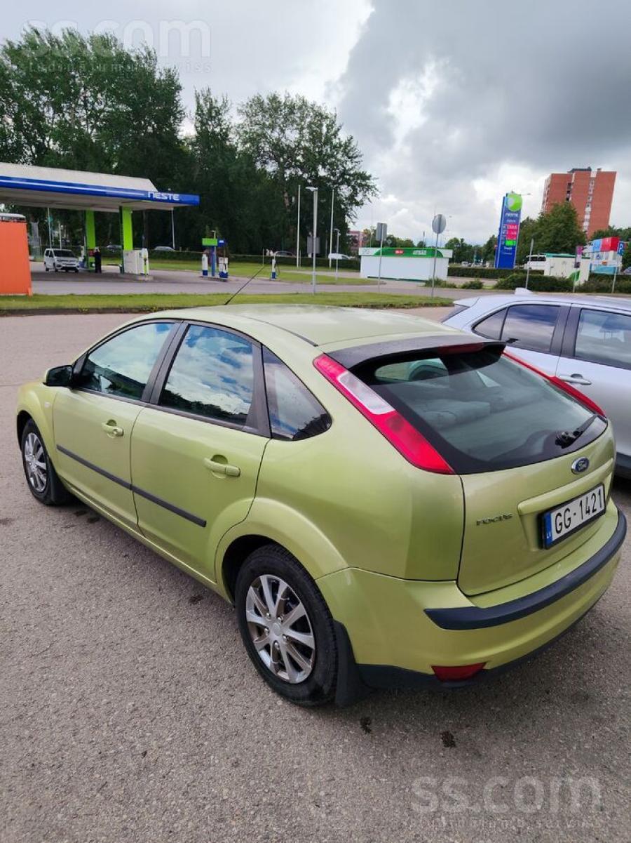 Green Ford Focus 2006 in Riga, with an engine capacity of 1.60 L and mileage of 256 thousand km for 1850 €, photo 4 on AUTOMOTO.COM.LV