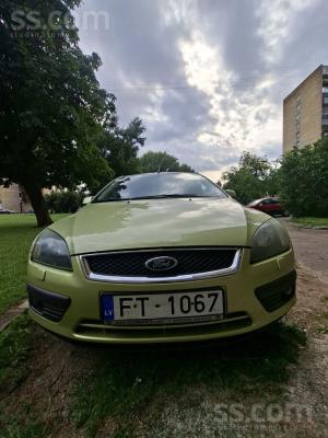Zaļš Ford Focus 2006 Rīga, ar dzinēja tilpumu 1.60 L un nobraukumu 248 tūkst. km par 550 €, foto  vietnē AUTOMOTO.COM.LV